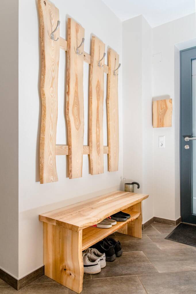 Schmale Garderobe Mit Sitzbank